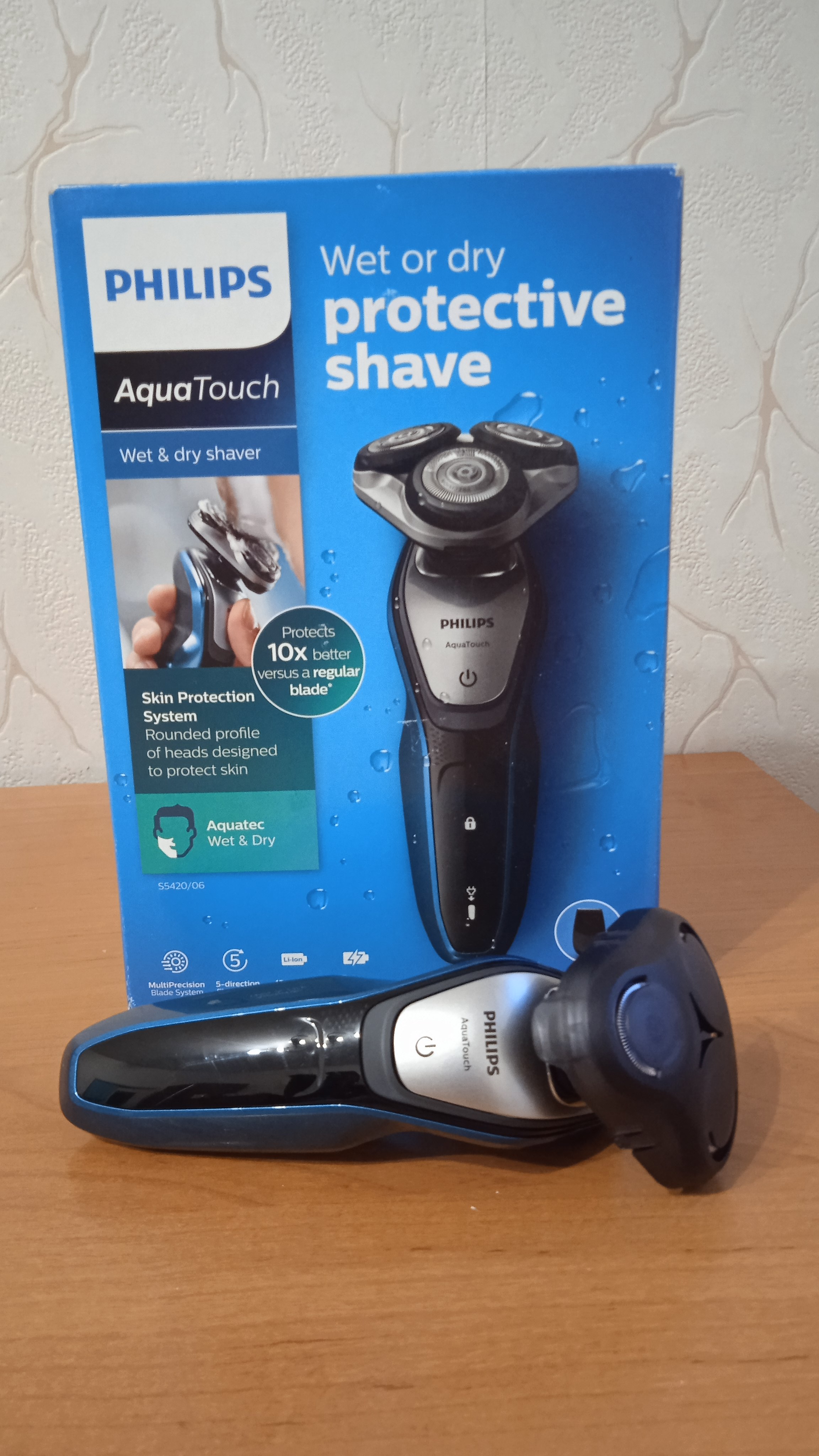 Видеообзор электробритвы Philips S5420/06 AquaTouch Обзоры пользователей