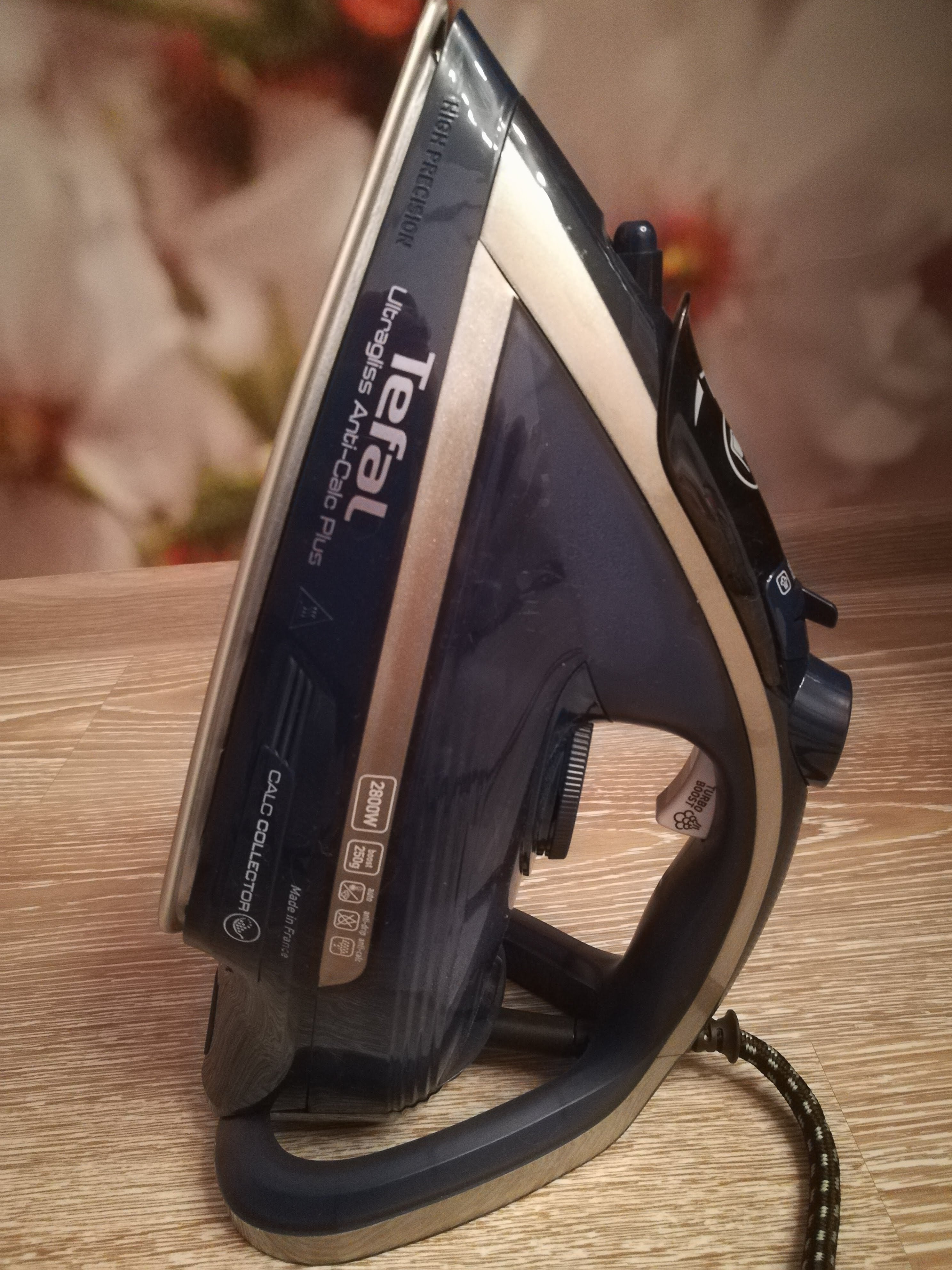 Обзор на утюг Tefal Ultragliss Anti-Calc Plus FV6830E0 Обзоры пользователей