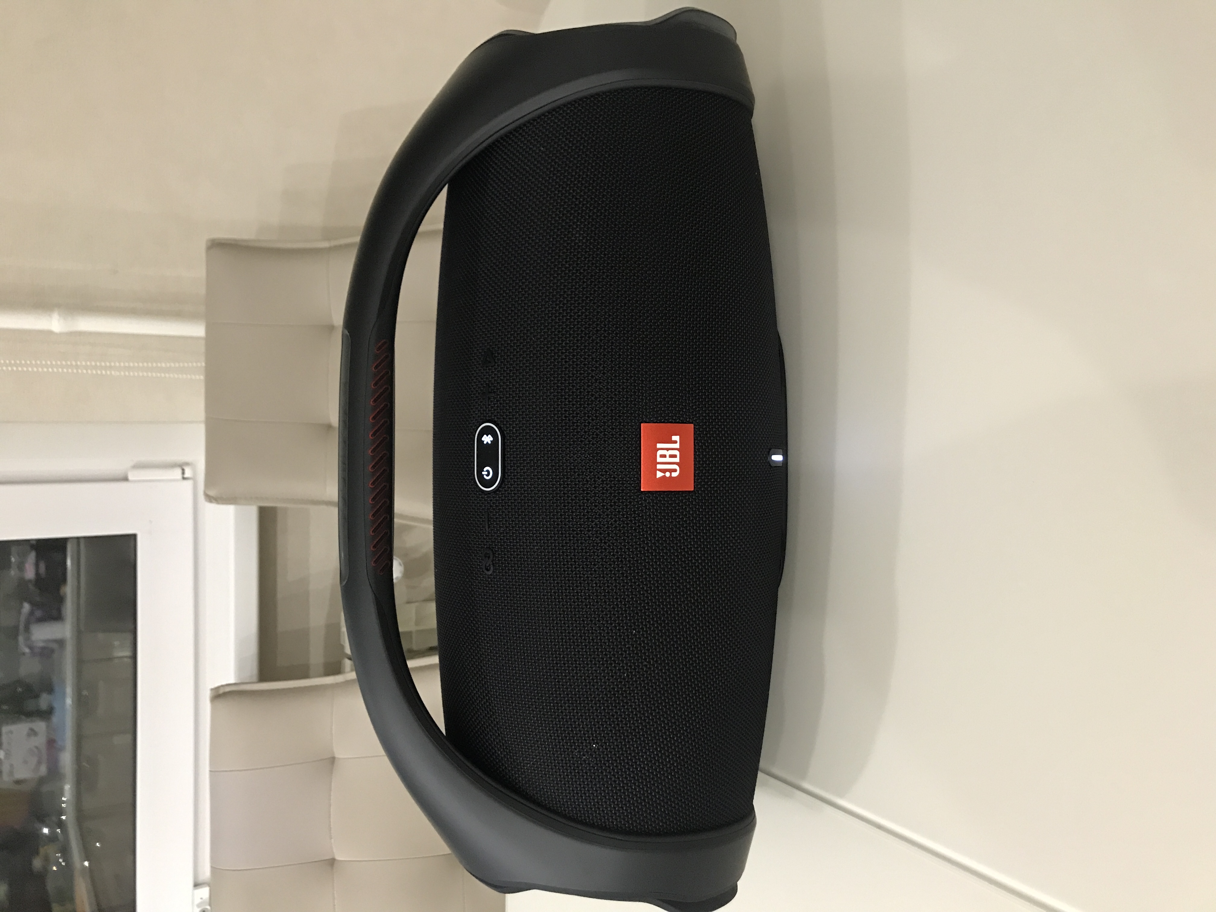 Портативная колонка JBL Boombox2 Обзоры пользователей
