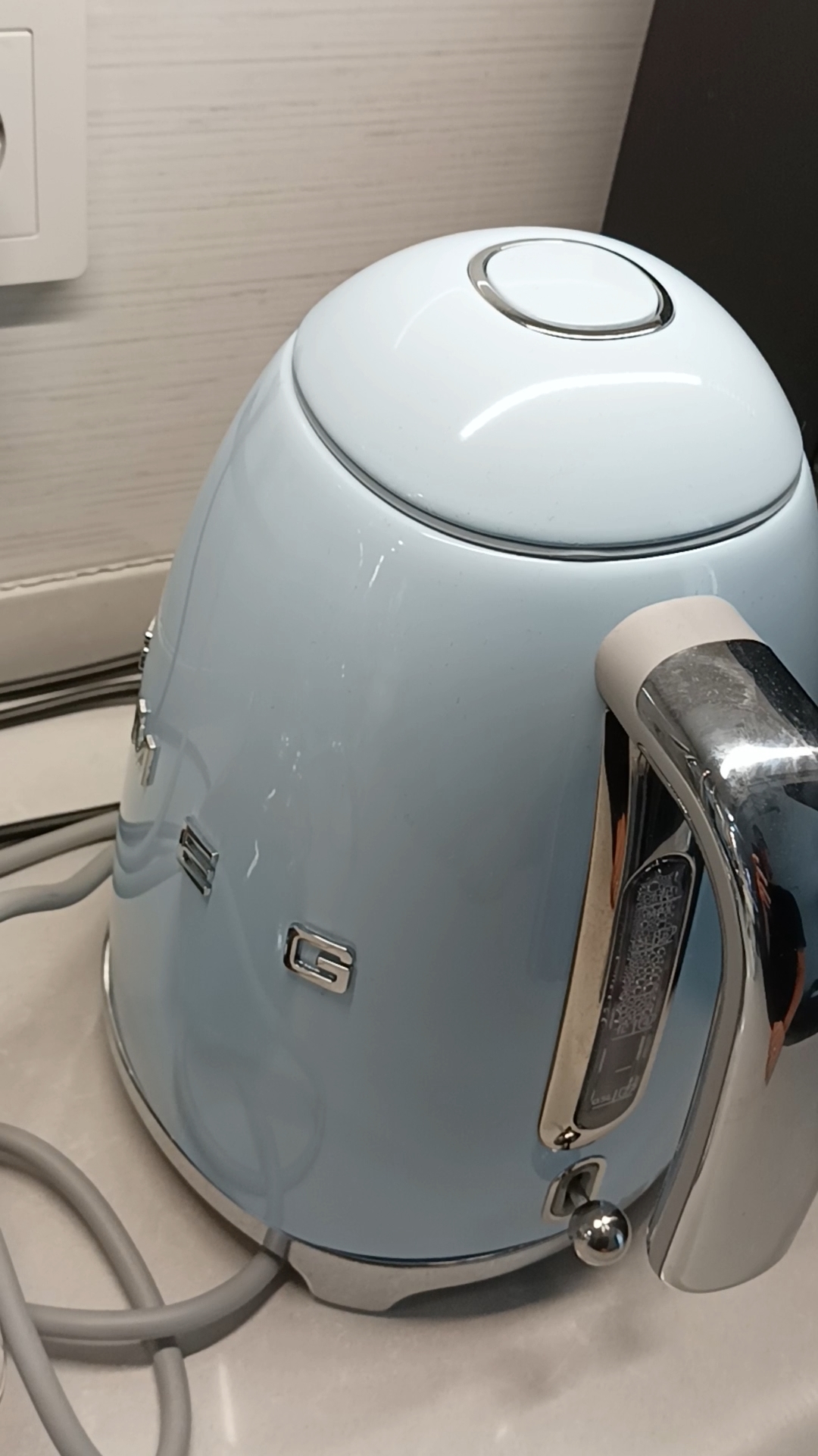 Обзор электрического чайника Smeg KLF05PBEU Обзоры пользователей